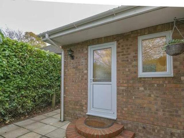 Studio flat for rent in Searle Road GU9