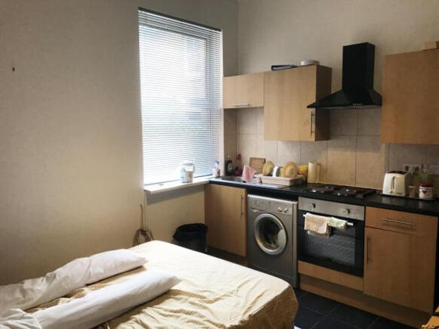 Studio flat for rent in Shirley Road, Southampton, SO15