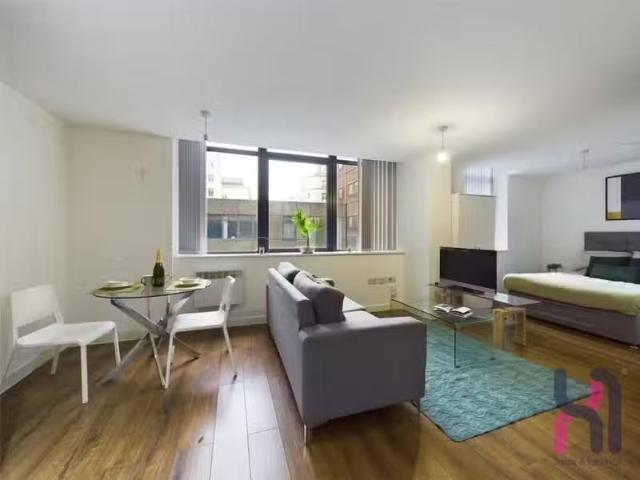 Studio flat for rent in Silkhouse Court, Tithebarn Street, Liv.