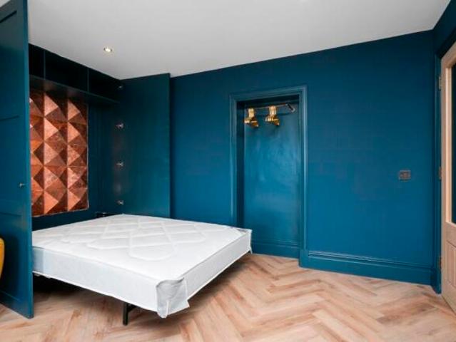 Studio flat for rent in South Bridge, Old Town, Edinburgh, EH1