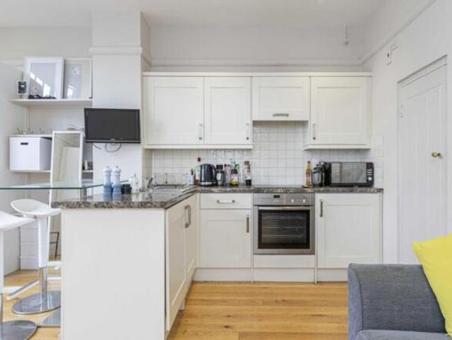 Studio flat for rent in South End Row, Kensington, W8