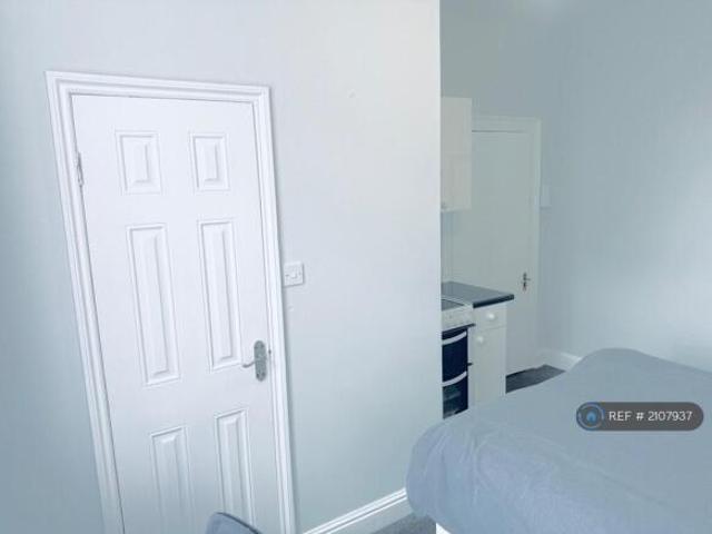 Studio flat for rent in Southampton Street, Reading, RG1