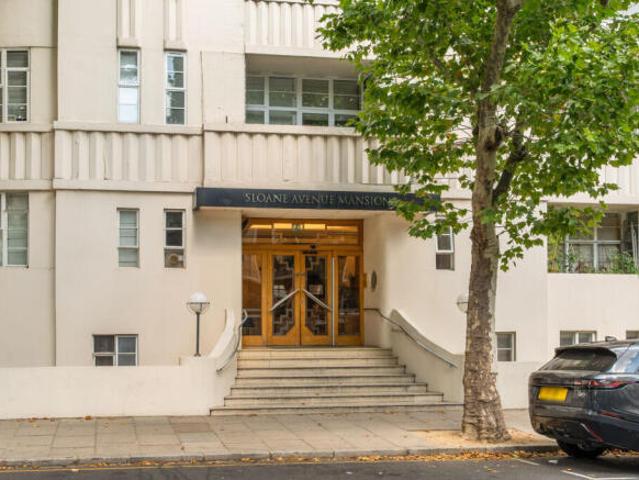 Studio flat for rent in Sloane Avenue Mansions, Chelsea, London, SW3