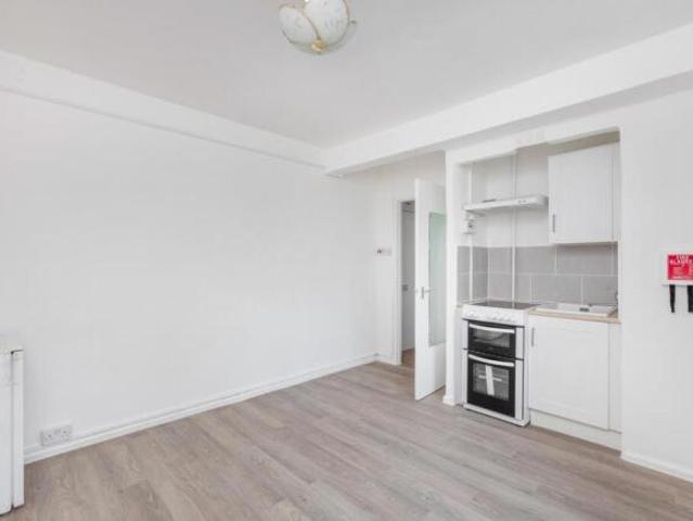 Studio flat for rent in Sloane Avenue, Chelsea, London, SW3