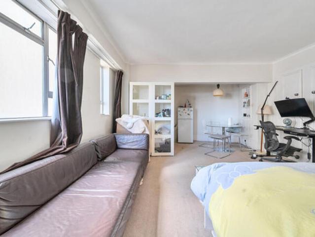 Studio flat for rent in Sloane Avenue, Chelsea, London, SW3