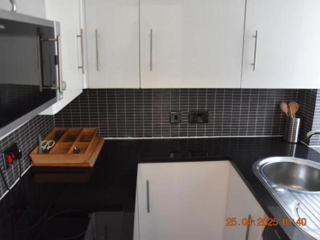 Studio flat for rent in Sloane Avenue, London, SW3