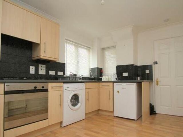 Studio Flat For Rent In Swaton Road