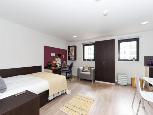 Studio flat for rent in Swansea | Student | September, SA1