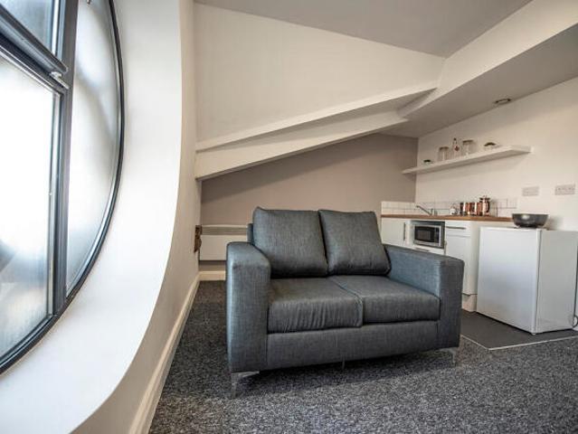 Studio flat for rent in St Cyprians, Edge Lane, Liverpool, L7 5NA, L7