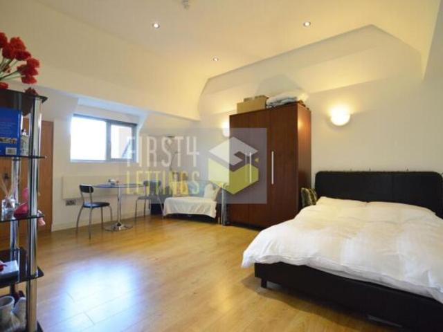 Studio flat for rent in St. James Road, Highfields, LE2
