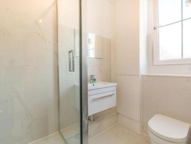 Studio flat for rent in St Johns Wood High Street, St John's Wood, London, NW8