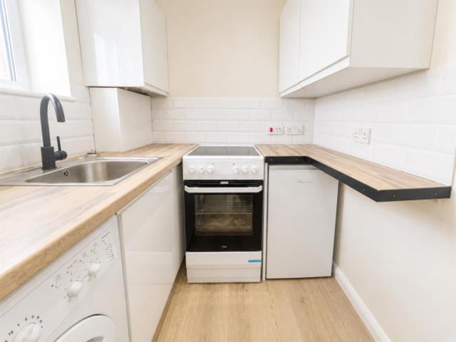 Studio flat for rent in St. Johns Road, Tunbridge Wells, TN4