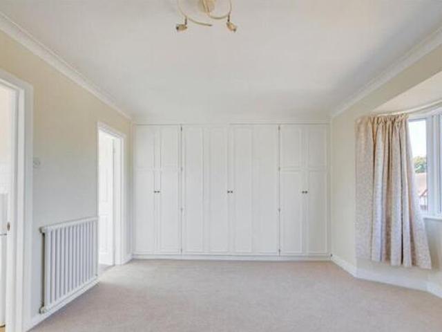 Studio Flat For Rent In St Leonards Road, London