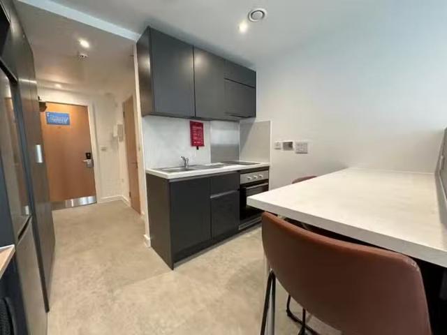 Studio flat for rent in St. Peters Street, Canterbury, Kent, CT1