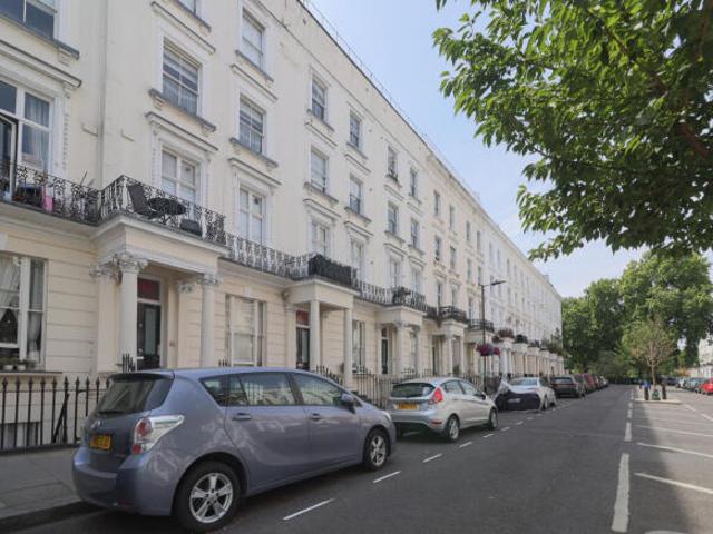 Studio flat for rent in St Stephen's Gardens, City Of Westminster, London, W2