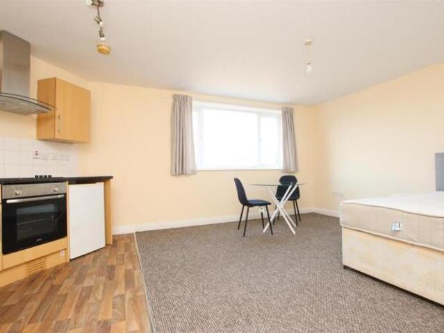 Studio flat for rent in St. Stephens Street, Bristol, BS1