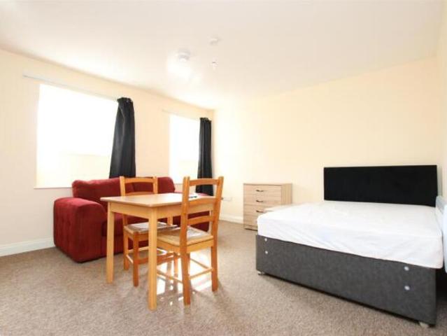 Studio flat for rent in St. Stephens Street, Bristol, BS1