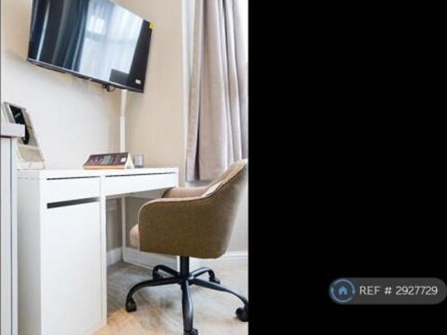 Studio flat for rent in Stoney Road, Coventry, CV1