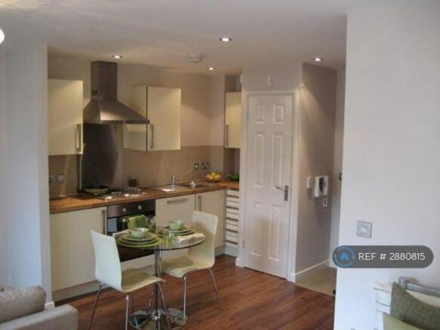Studio flat for rent in Staveley Road, Sheffield, S8