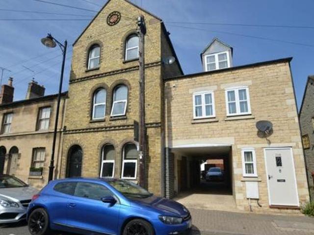 Studio Flat For Rent In Stamford