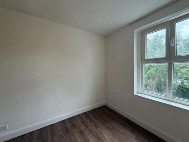 Studio flat for rent in Stamford Hill, Hackney, London, N16