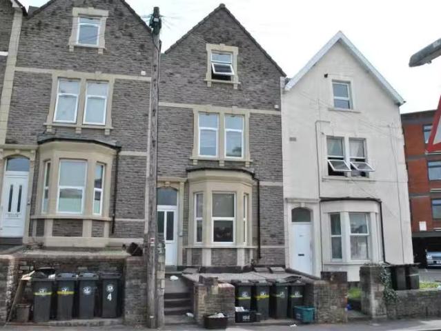 Studio flat for rent in Stapleton Road, Easton, Bristol, BS5