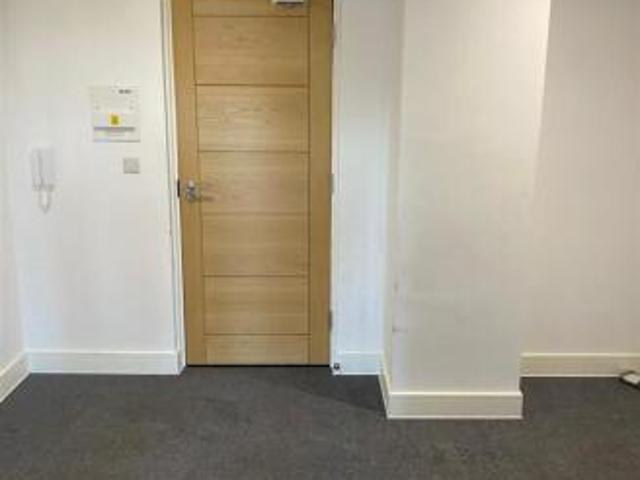 Studio flat for rent in Straits Parade, Fishponds, Bristol, BS16