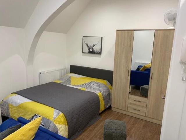 Studio flat for rent in Studio 11 13 15 Manor House, PE1