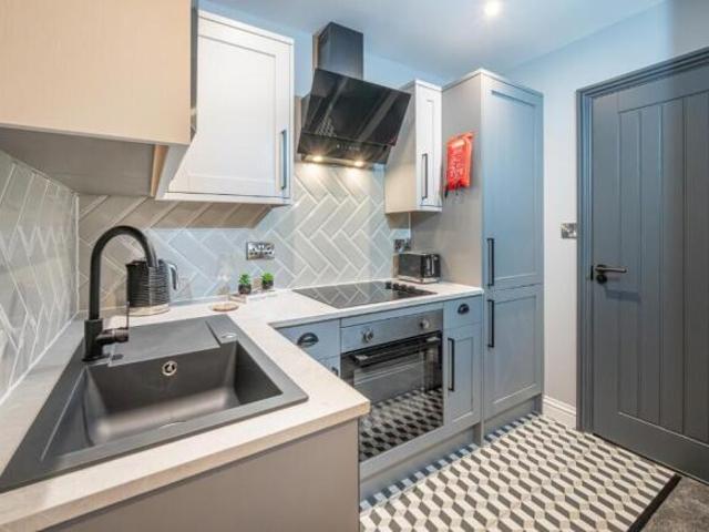 Studio flat for rent in Studio 1, 6 Belgrave Street, Swindon, Wiltshire, SN1