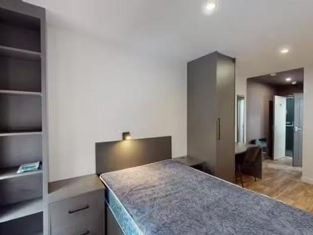 Studio flat for rent in Studio 1, Pershore Road, Stirchley, Bi.