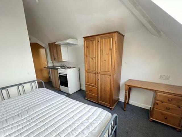 Studio Flat For Rent In Studio 28, Falcon House