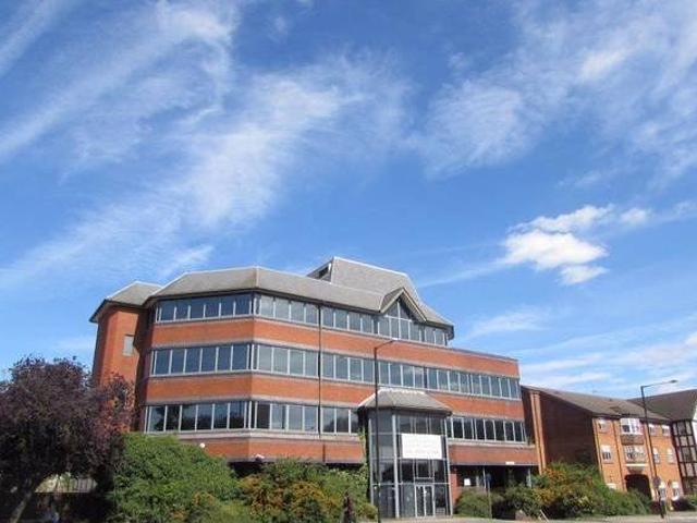 Studio flat for rent in Studio Flat Bath Road SL1