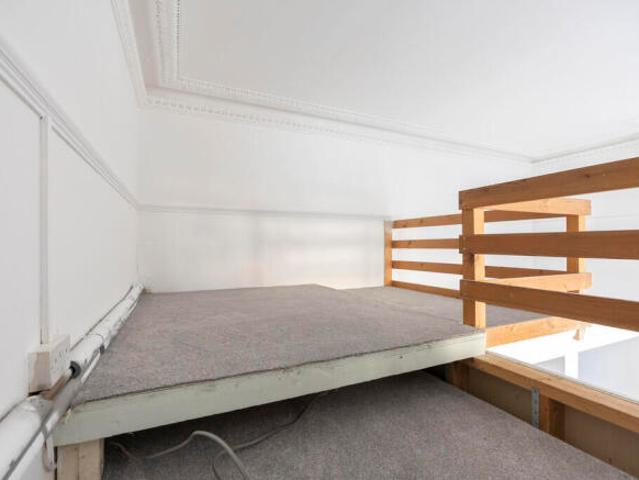 Studio flat for rent in Suffolk Square, Cheltenham GL50 2DR, GL50