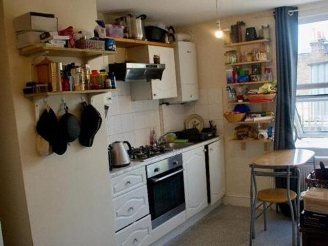 Studio Flat For Rent In Surbiton, Surrey