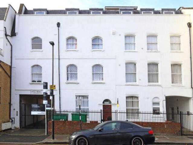 Studio flat for rent in Sussex Way, London, N19