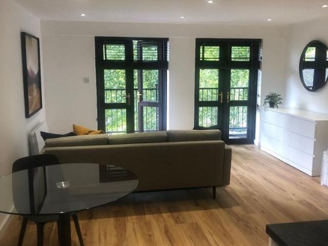 Studio Flat, George Leybourne House, E1