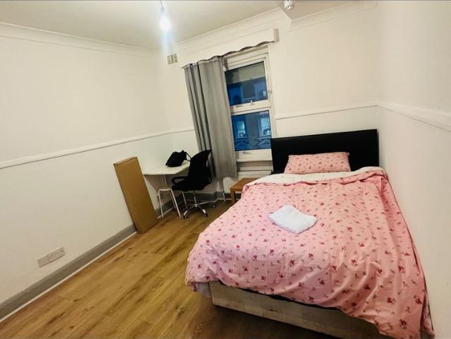 Studio Flat, Grays Inn Road, WC1X