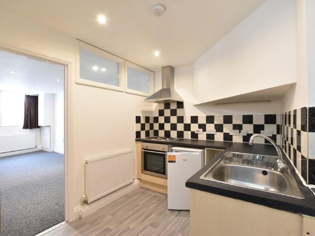 Studio Flat, Guildford Street, LU1