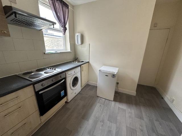 Studio Flat, Hampden Road, N8