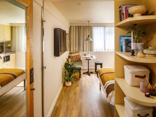 Studio Flat, Hackney Road, E2