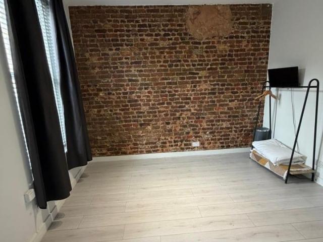 Studio Flat, Hackney Road, E2