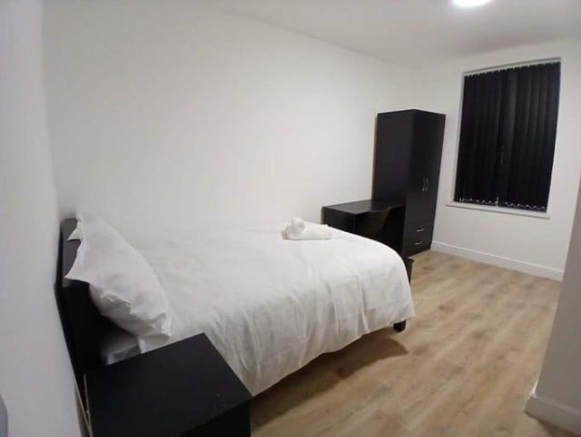Studio Flat, Hartley Road, NG7