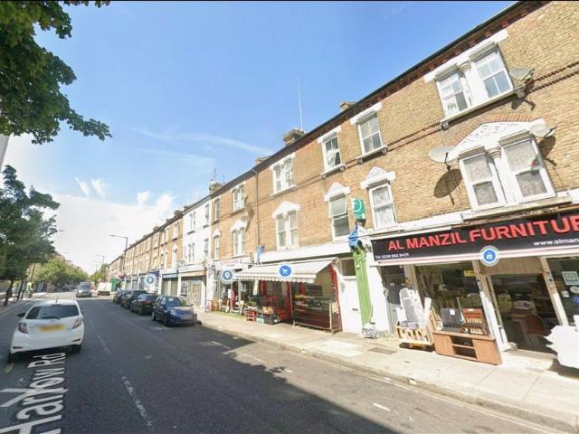 Studio Flat, Harrow Road, W10