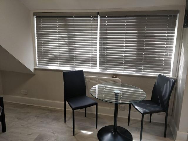 Studio Flat, Hawkwood Mount, E5