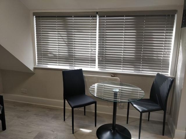 Studio Flat, Hawkwood Mount, E5