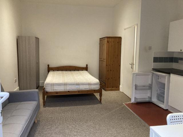 Studio Flat, Herne Hill, SE24