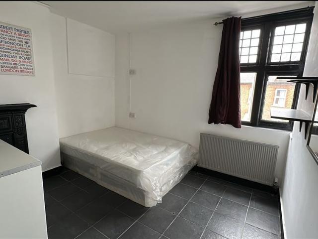 Studio Flat, High Road, NW10