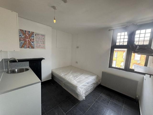 Studio Flat, High Road, NW10