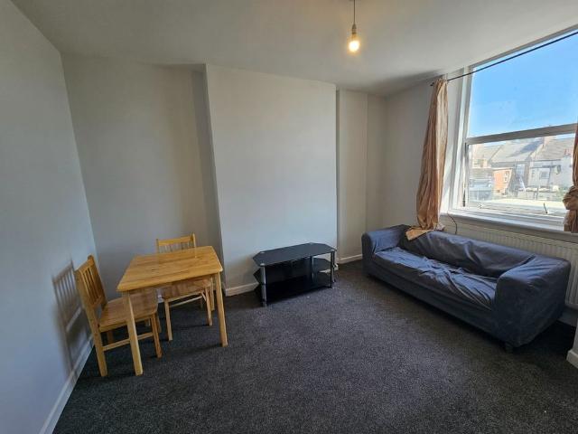 Studio Flat, High St, NW10