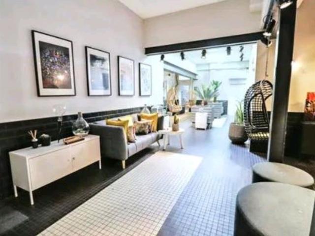 Studio Flat, High Street, NW10